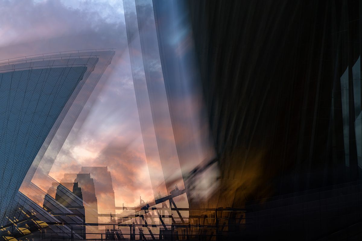 A Fluttering Structure